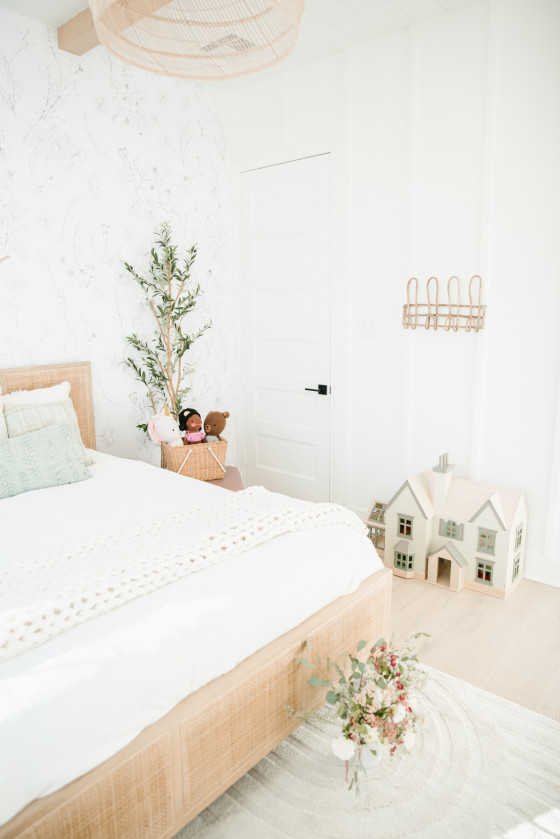 CHLOE'S BEDROOM REVEAL - Annie Mescall