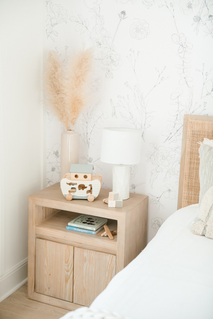 CHLOE'S BEDROOM REVEAL - Annie Mescall