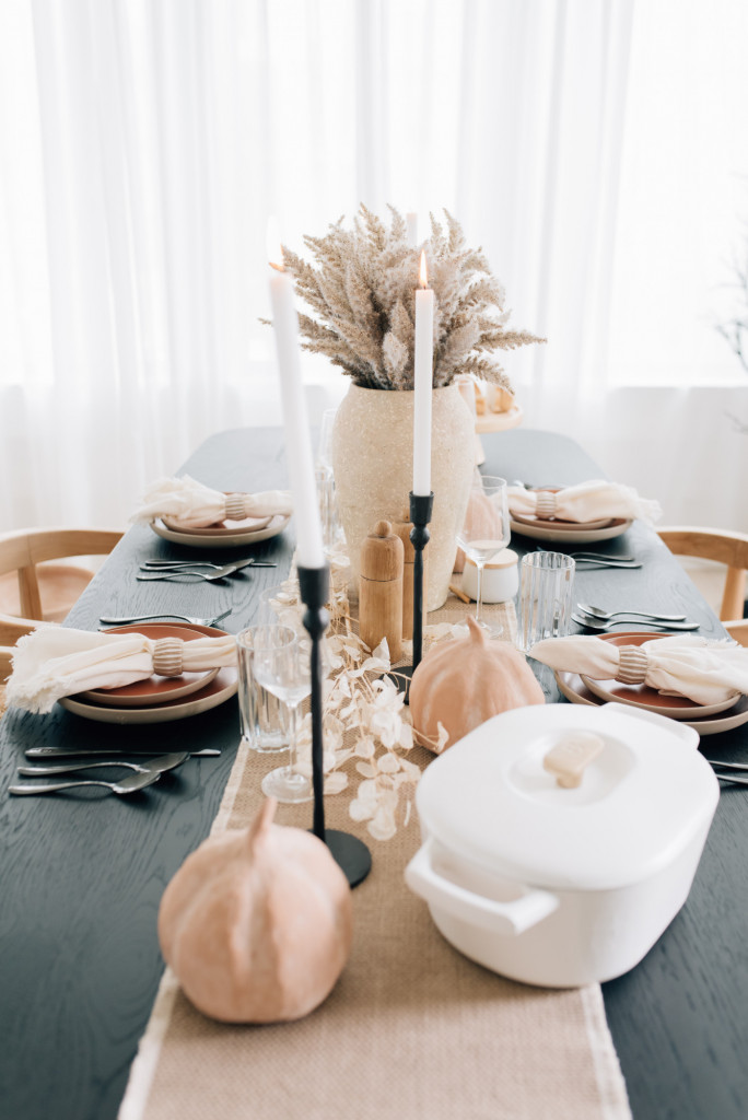 CREATING A MUTED TONED FALL DINING ROOM TABLESCAPE - Annie Mescall